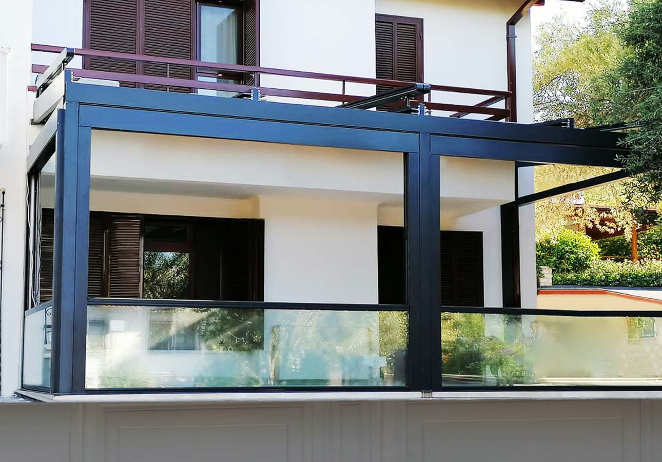 Guillotine Glazing System UK | Vertical Sliding Glass | Veraforza