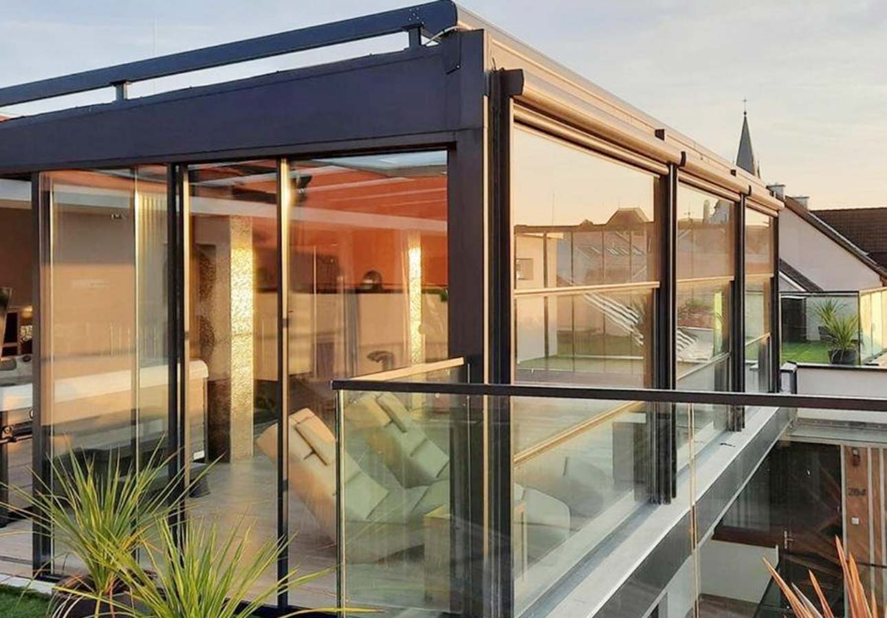 Guillotine Glazing System UK | Vertical Sliding Glass | Veraforza