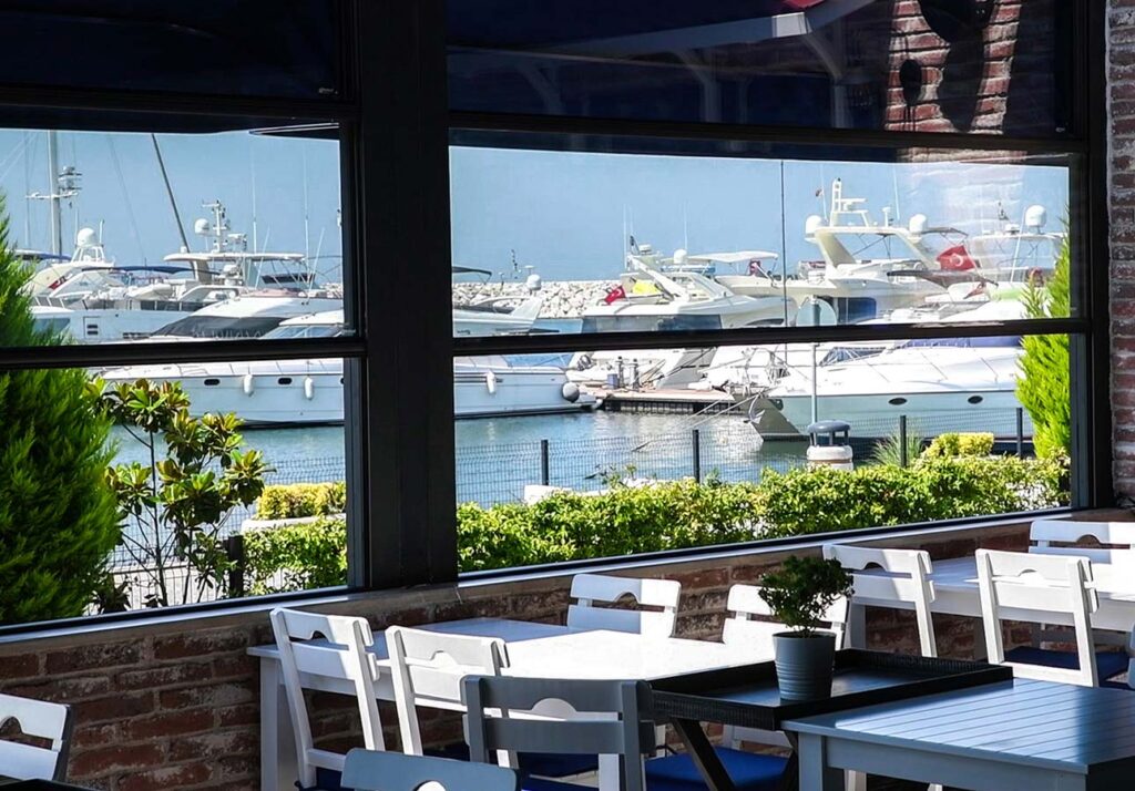 Guillotine Glazing System UK | Vertical Sliding Glass | Veraforza